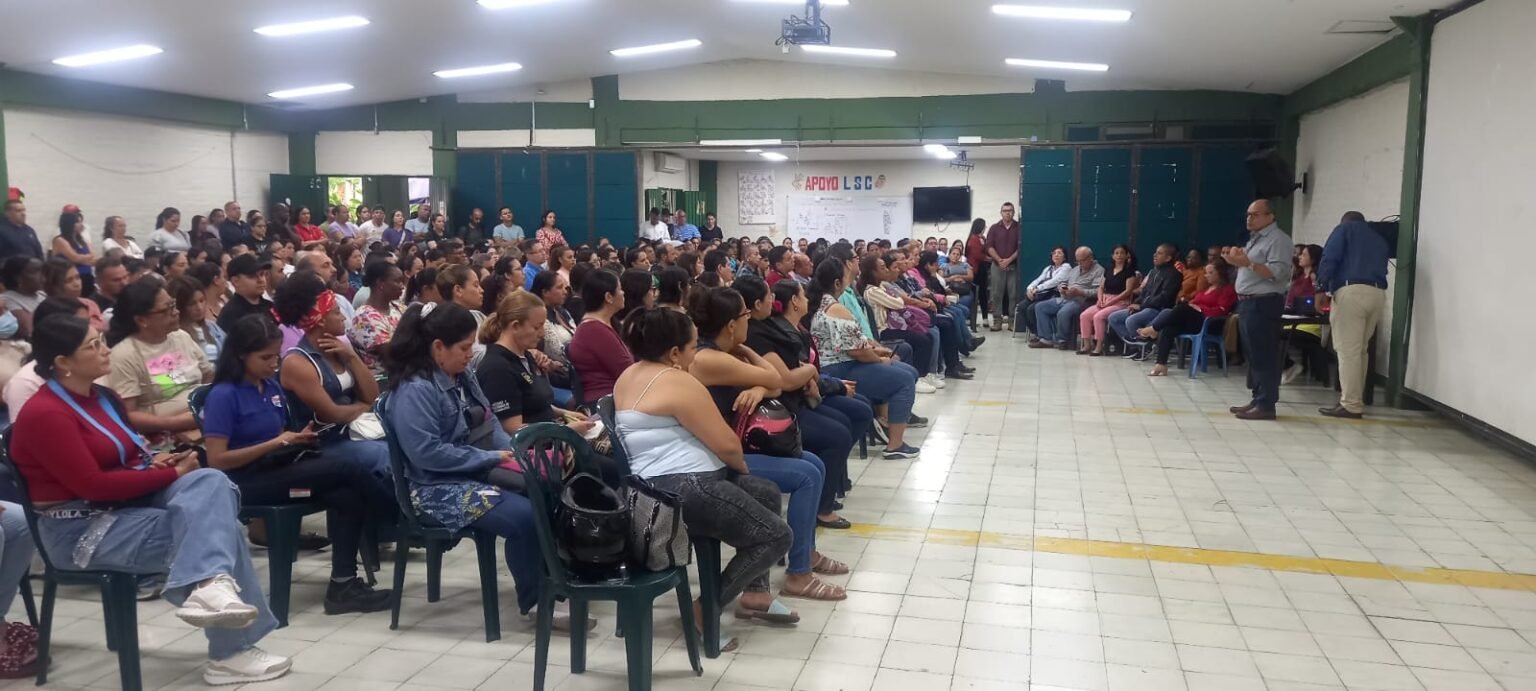 Éxito rotundo: Padres de familia participaron masivamente en la reunión ...